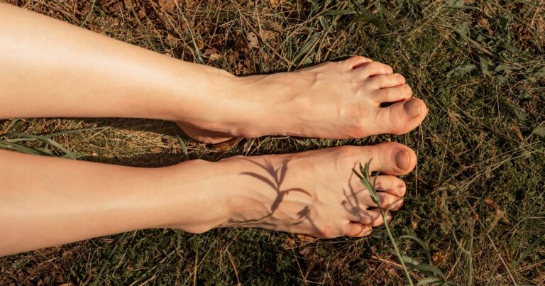 Stay Grounded: Unlocking the Meaning, Benefits & Techniques - Zen Body Soul